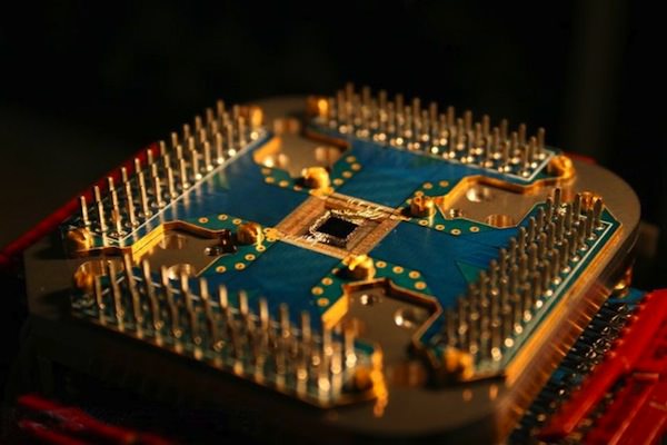 Kvantna (ne)realnost - ELEMENTARIJUM